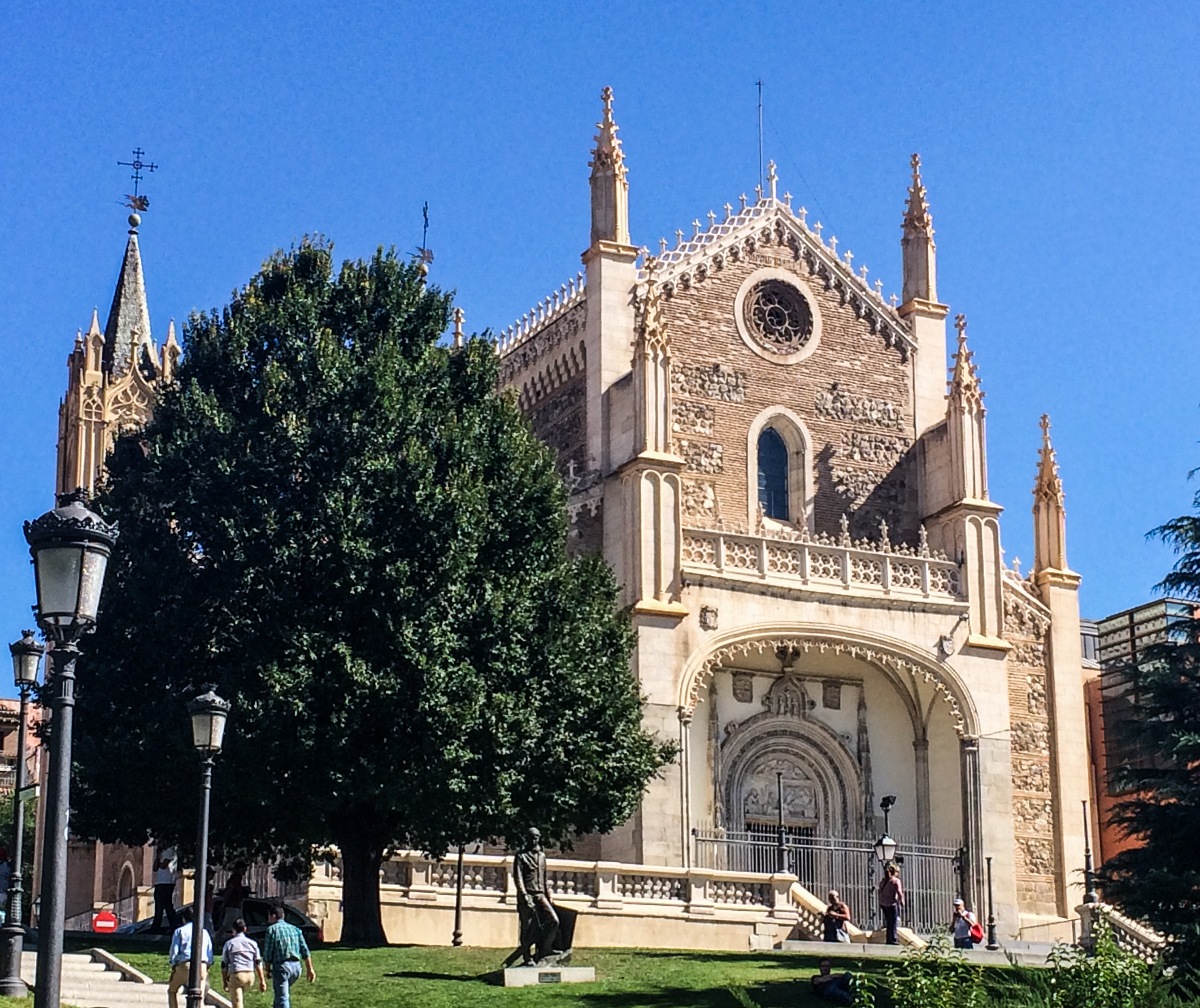 Lost in Madrid Amid the Ghosts of Pious Ladies, Old Masters & Grandpa ...