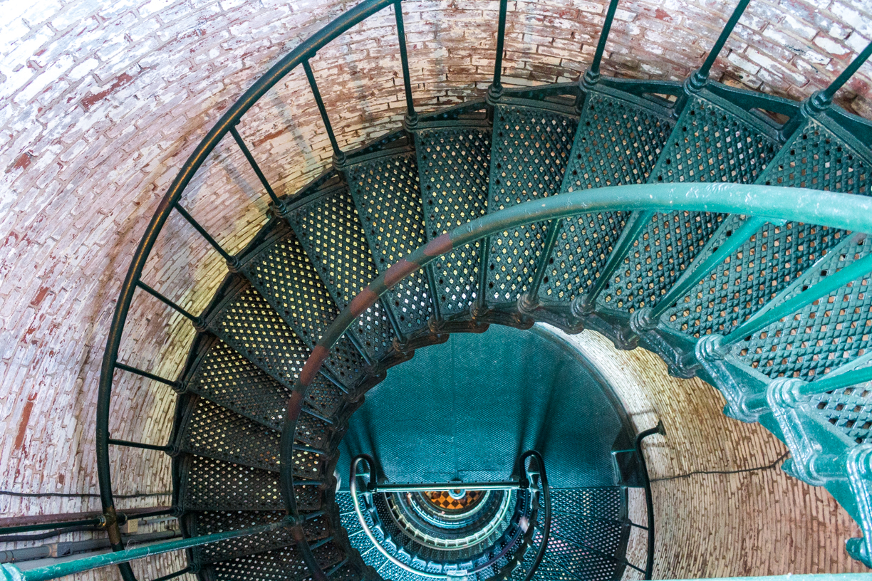 Classic Outer Banks Lighthouses Deliver Stairwell Thrills, Fresnel ...